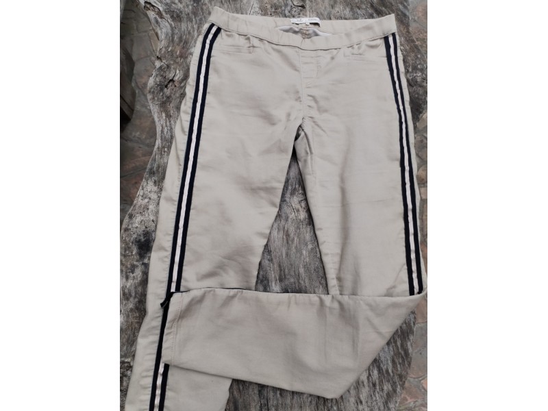 Clockhouse pantalone L vel RASPRODAJA