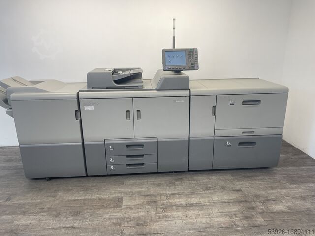 Digitalni
Ricoh Pro 8220S incl. Finisher, Paperdeck