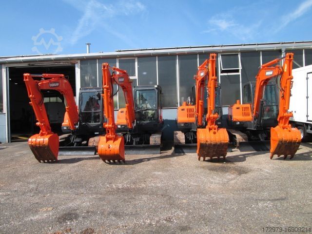 Bageri za puzanje
DOOSAN DX60*38 KW*YANMAR MOTOR*