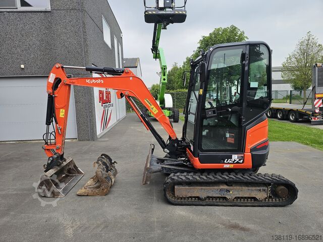 Mini bager
Kubota u27-4