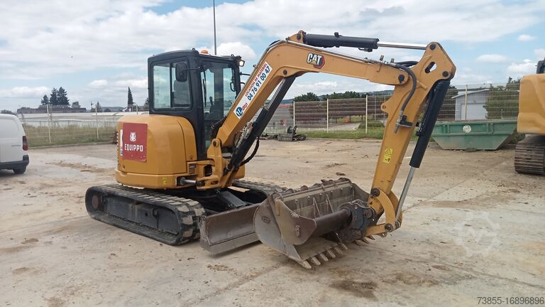 Mini bager < 7t
Caterpillar 305E2 CR with 3 buckets