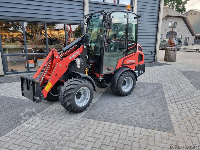 Utovarivač točkova
Manitou MLA 3-35 H