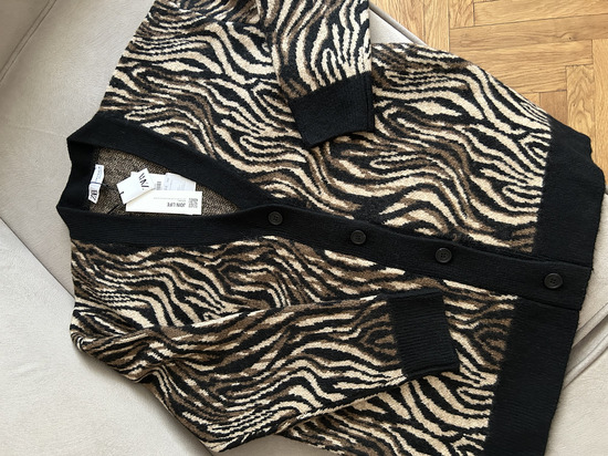 Nov Zara dzemper M(oversize)