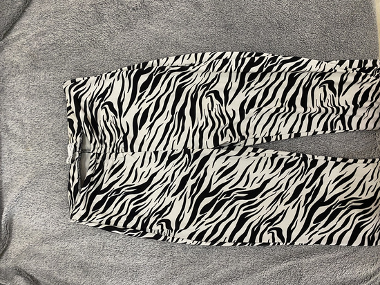 Bershka zebra pantalone