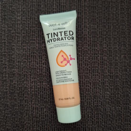 Wet n Wild tinted hydrator, nijansa fair