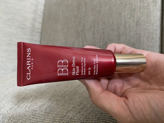 CLARINS BB Skin Detox Fluid