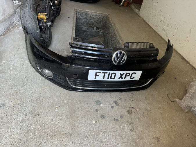 Golf 6 branik komplet 5K0807221