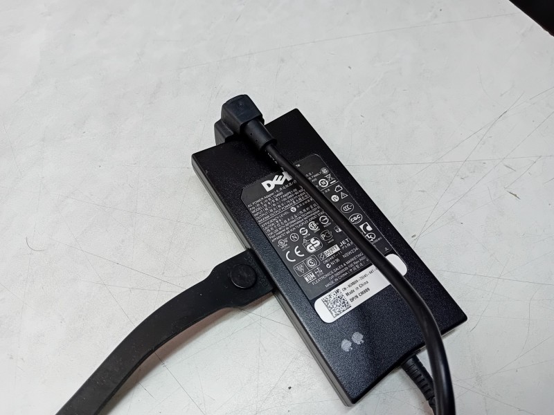 Dell 19,5V- 4,62A-90W Orginalan punjac 7.4mm x 5.0mm