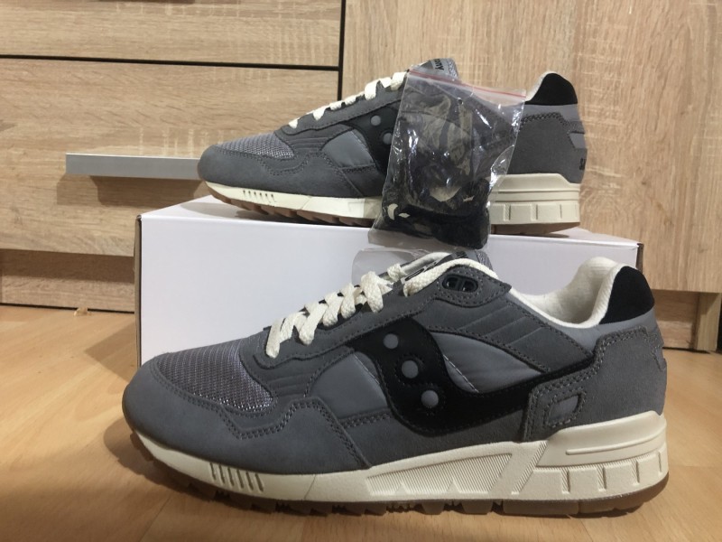 Soucony Shadow br.42.5 odlične kožne top cena