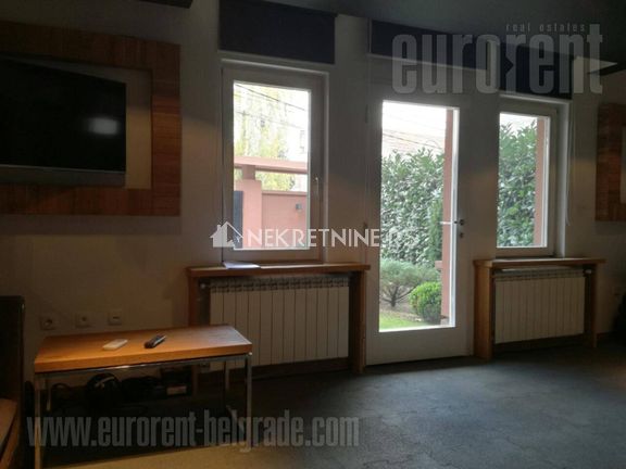 #39299, Izdavanje, Kuća, ZEMUN, 2500 EUR