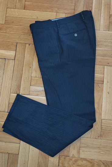 Muske Zara pantalone nove