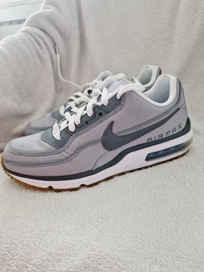 Air max jednom nosene