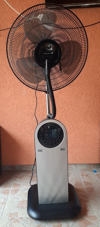 Ventilator sa rasprskivacem, novo! Ima daljinski, moze da radi i kao