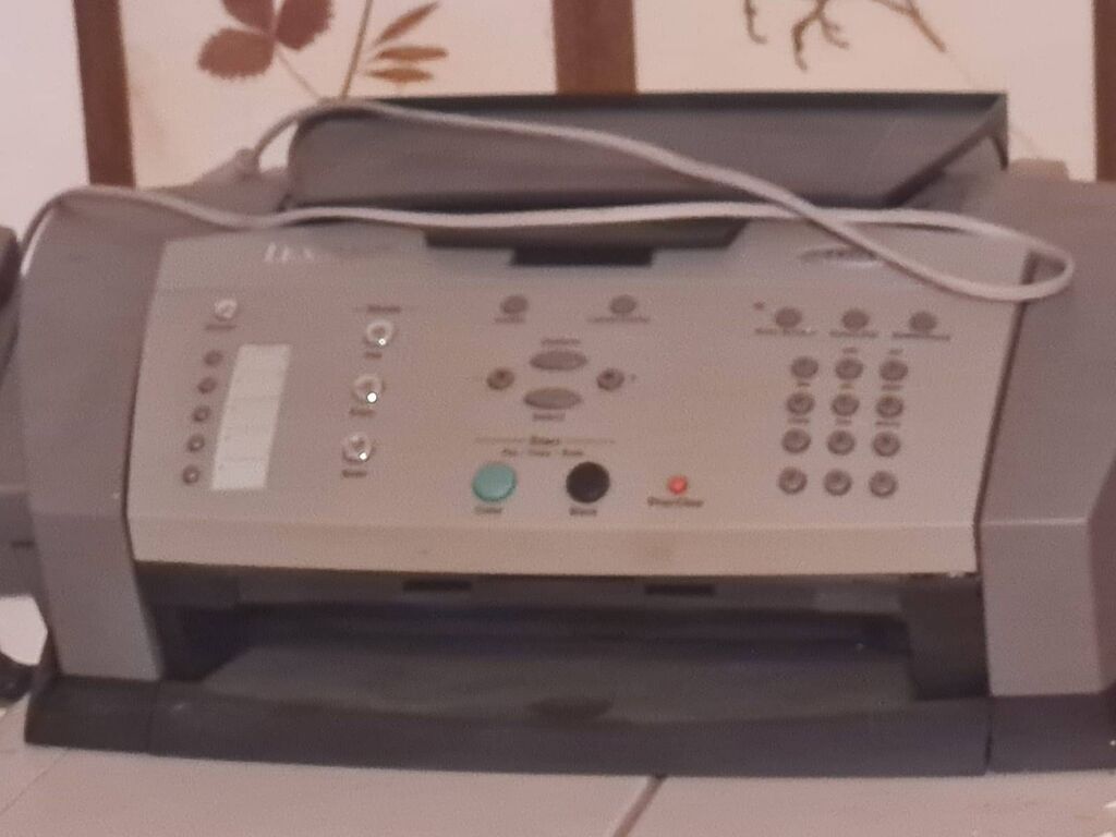 Na prodaju tele fax u ispravnom stanju. Kontakt - Bosiljka