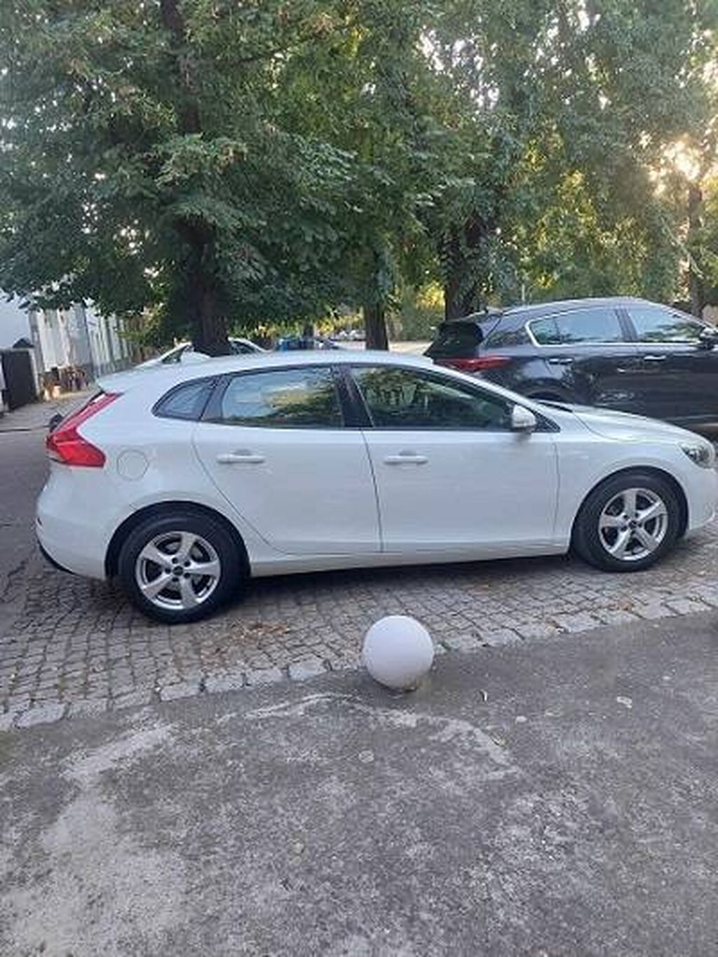 Volvo V40: 1.6 l | 2014 г. | 244115 km