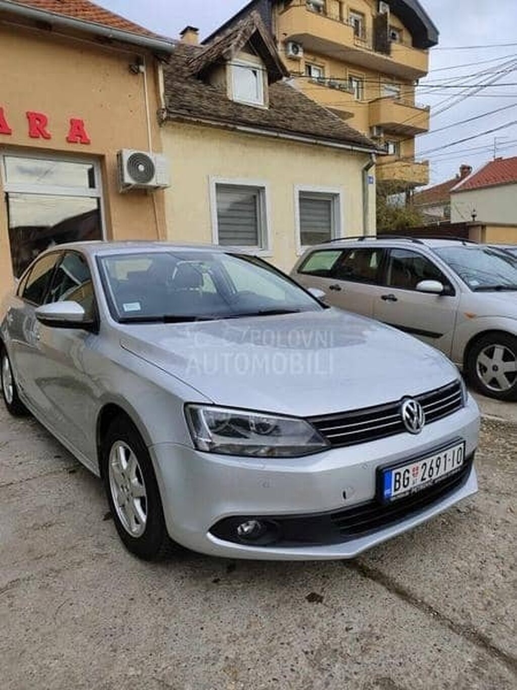 Volkswagen Amarok: 1.2 l | 2011 г. Limuzina