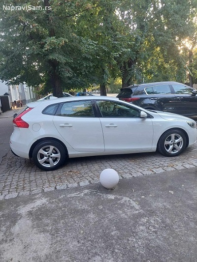 Volvo v40, 2014.g