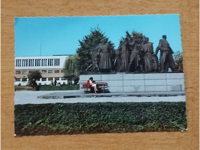 Kraljevo - Spomenik Otpora i Pobede - Čista