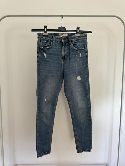 %Bershka farmerke% 600din