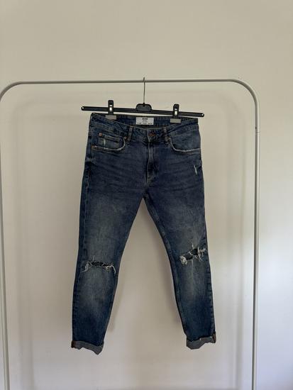 %Bershka farmerke% 600din