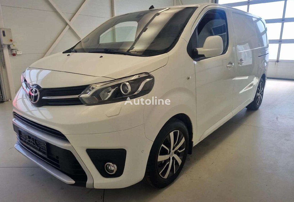 Prodaje se Toyota Proace minibus furgon na aukciji