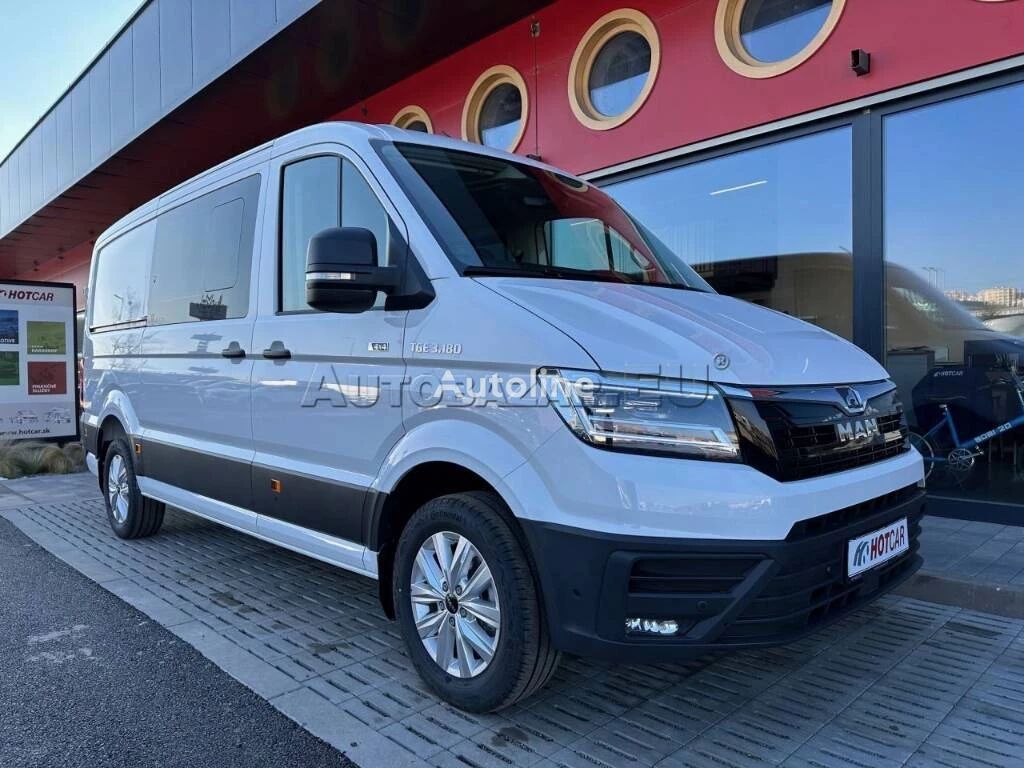 Novi MAN TGE 3.180 4X4 SB 8AP 6-miestny minibus furgon