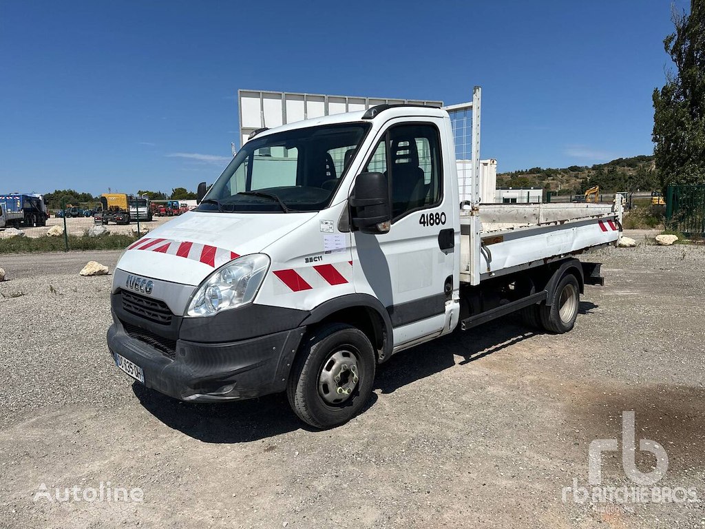 Prodaje se IVECO 35C11 Camion Benne kiper na aukciji