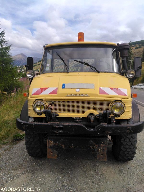 Prodaje se Mercedes-Benz UNIMOG U 406 kiper na aukciji