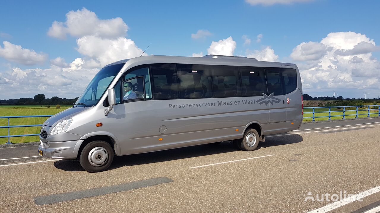 IVECO Ferqui Surirce 70C17 putnički minibus