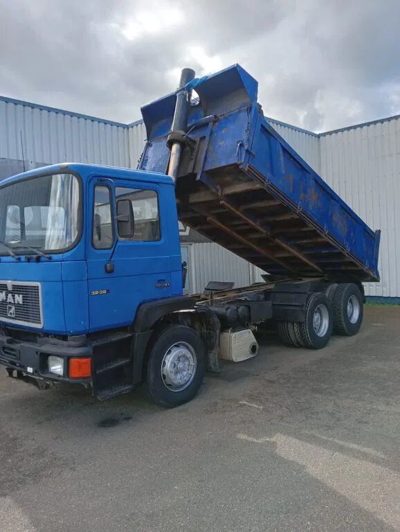 MAN F2000 , 32-322 , 6x4 , ZF Manual , Tipper , Spring Suspension kiper