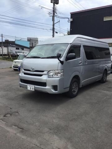 Toyota CBF-TRH228B putnički minibus