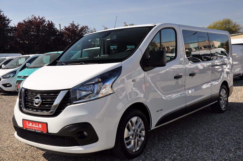 Nissan NV300 L2H1 8 Locuri putnički minibus