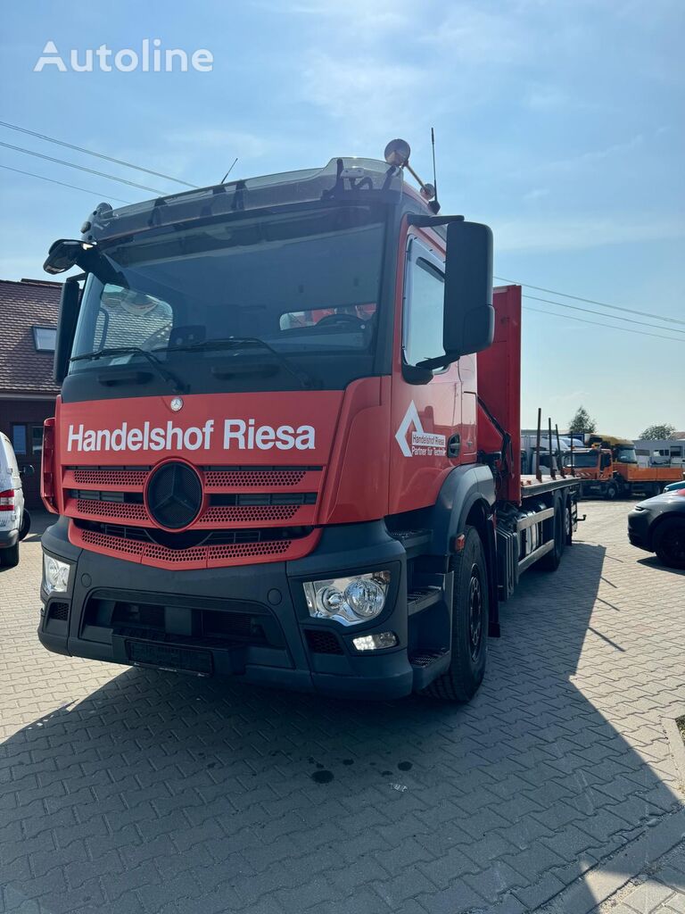 Mercedes-Benz Antos 2540 // 2017r // Hiab XS144 + radio kamion s ravnom platformom