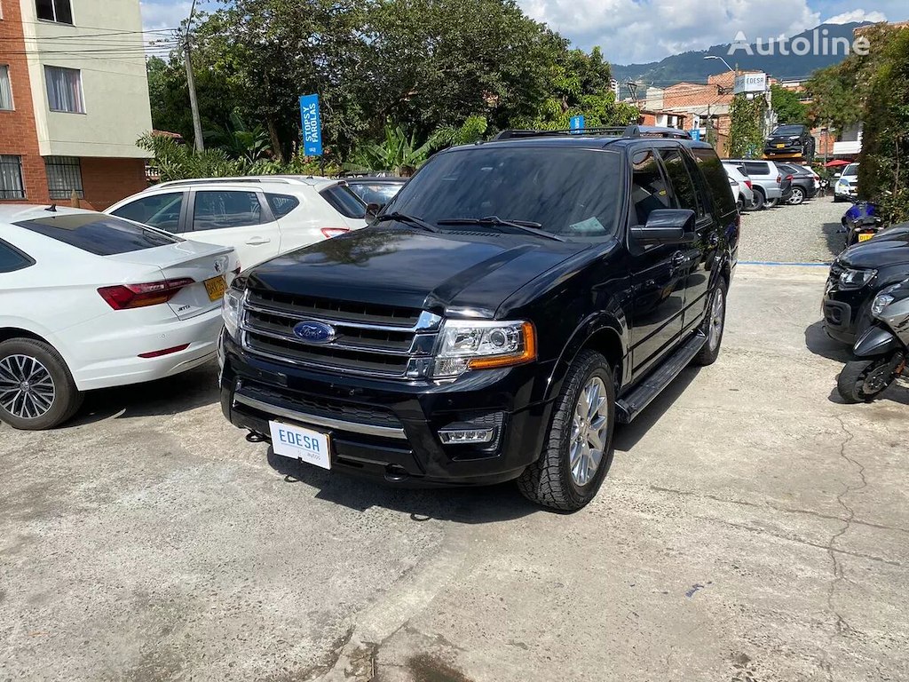 Ford Expedition terenac