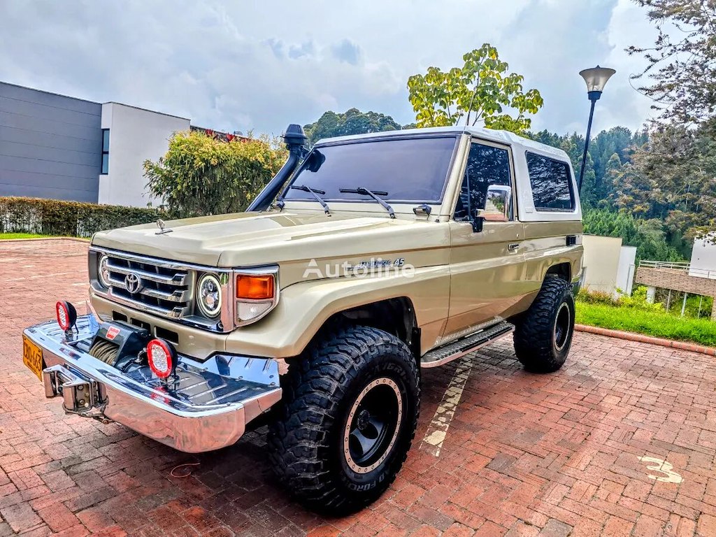 Toyota Land Cruiser terenac