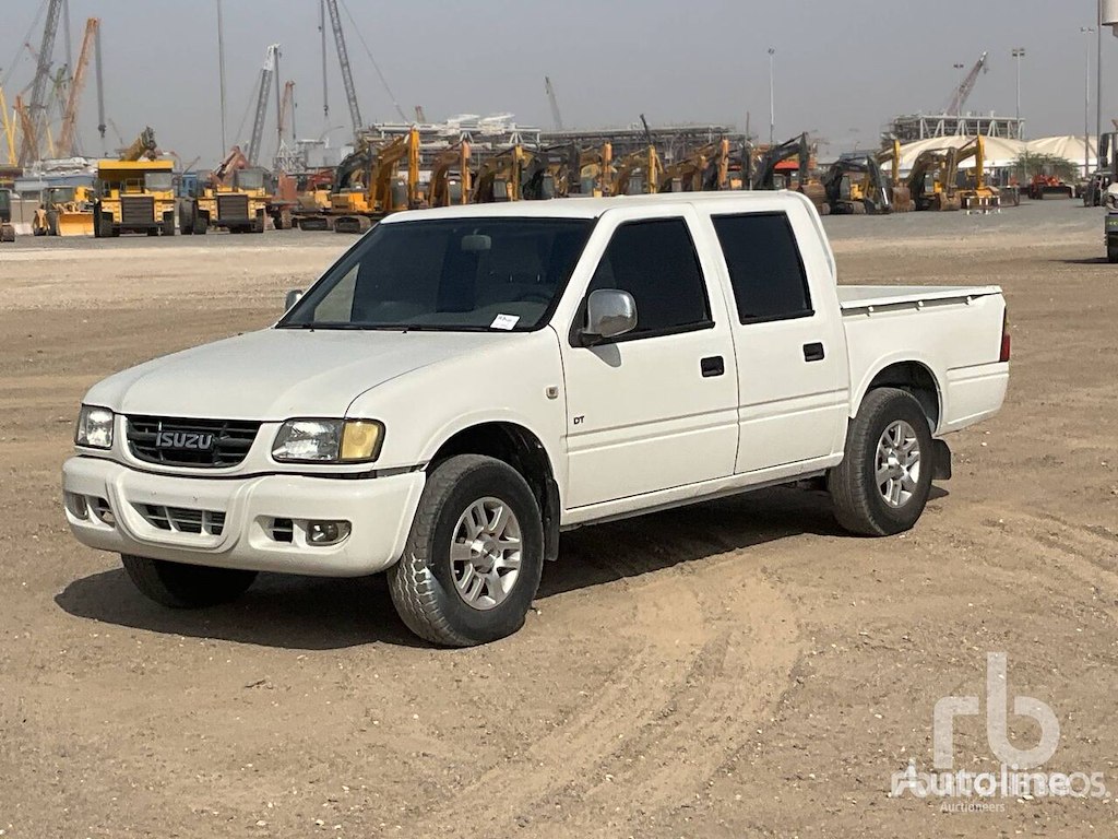 Prodaje se Isuzu QL10307GDRB 4x2 Crew Cab pikap na aukciji