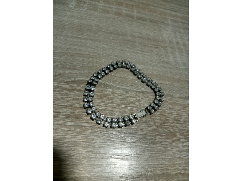 SA SITNIM CIRKONIMA kupite 5-platite 4
