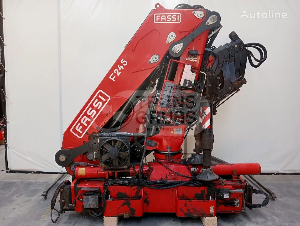 Fassi F245A.2.26 E-DYNAMIC autodizalica s kranom