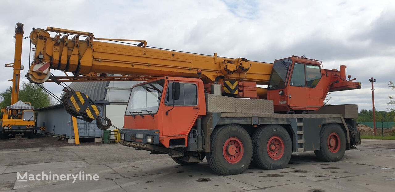 Liebherr LTM 1050-1 pokretna dizalica