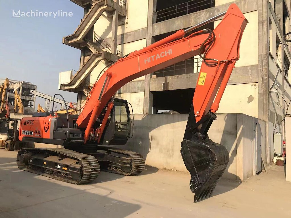 Hitachi ZX200 bager guseničar