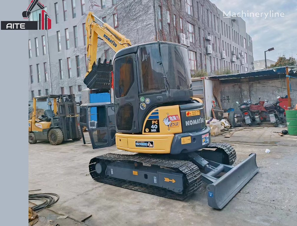 Komatsu PC40 bager guseničar