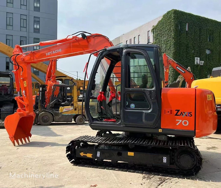 Hitachi ZX70 bager guseničar