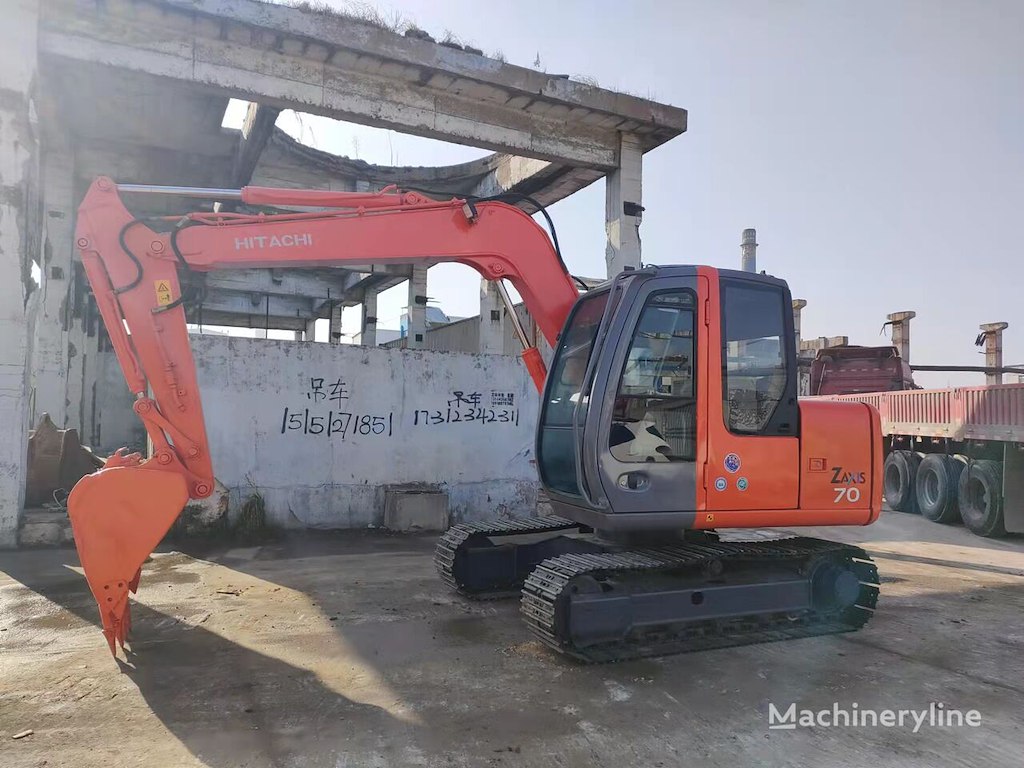 Hitachi ZX70 bager guseničar