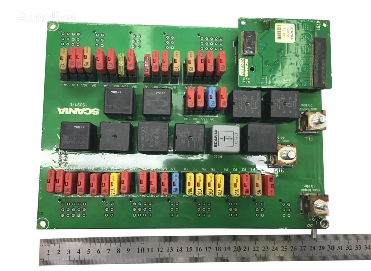 Placă de Circuite cu Siguranțe și Relee kutija s osiguračima za Scania 2473899 2034016 1890800 kamiona