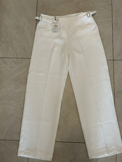 Zara bele pantalone SNIZENO