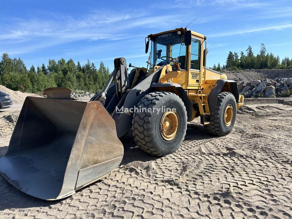 Volvo L120E 2003 Pyöräkuormaaja prednji utovarivač