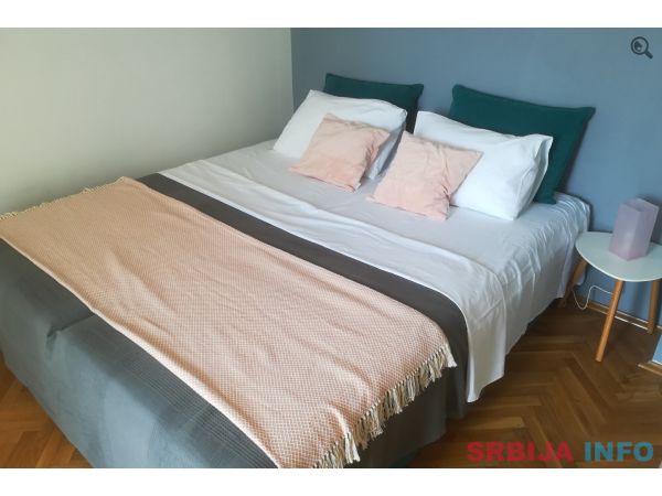 Dvosoban Apartman King Ns Novi Sad Adamovicevo Naselje