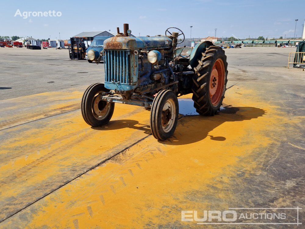 Prodaje se Fordson 2WD Tractor, 1 Spoor Valve traktor točkaš na aukciji