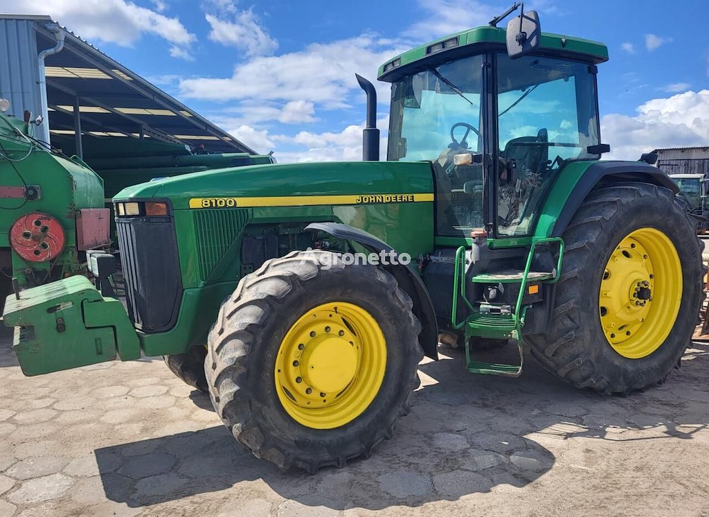 John Deere 8100 traktor točkaš