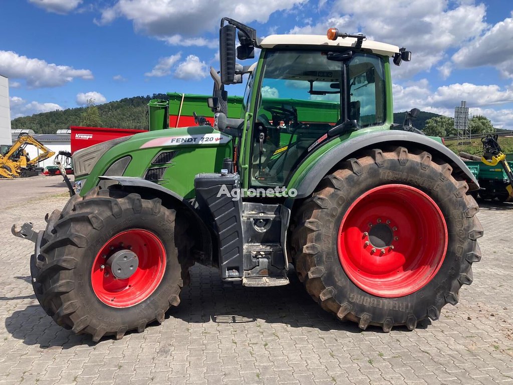 Fendt 720 Vario traktor točkaš